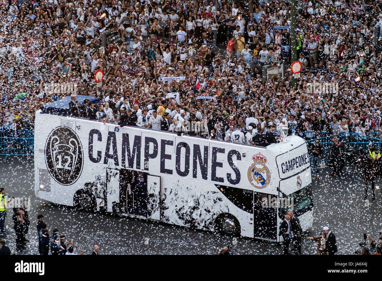 Real madrid fans arrive hi-res stock photography and images - Alamy