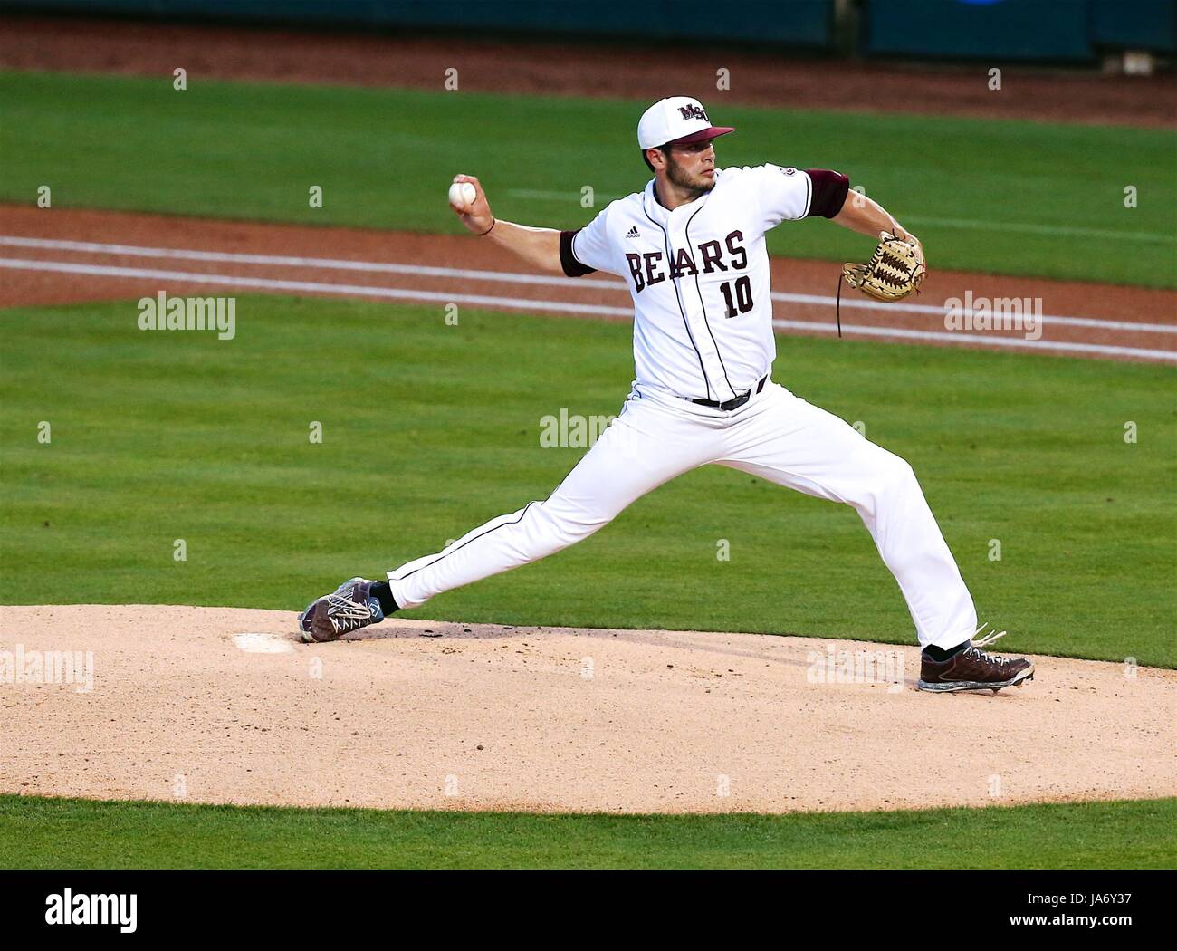 The Plate. 3rd June, 2017. Bears pitcher Dylan Coleman #10 delivers a ...