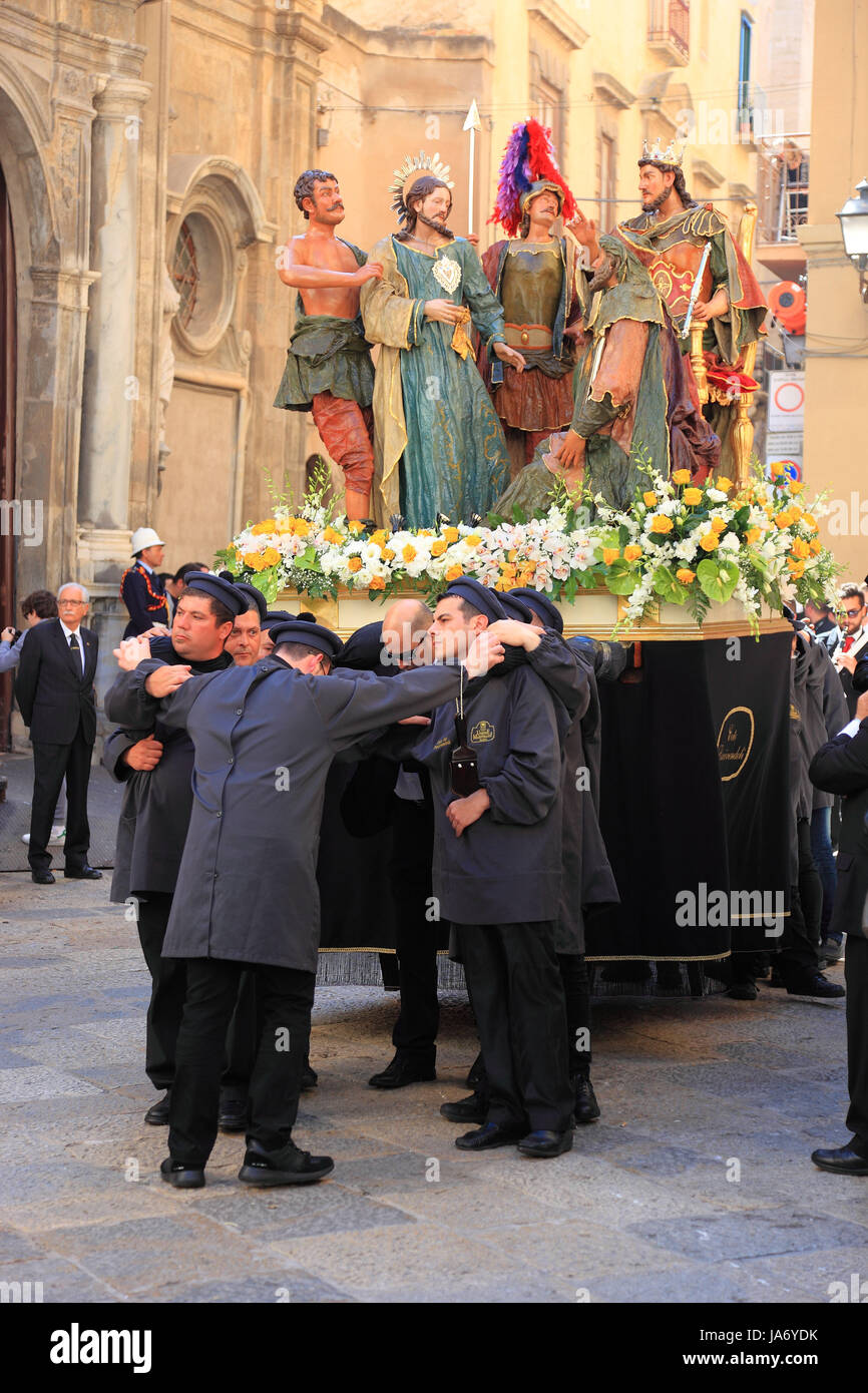 Sicily, Trapani, Good Friday Mysterious procession La Processione dei ...