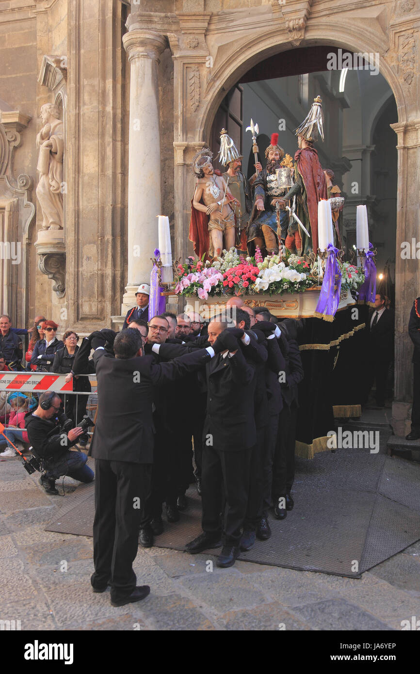 Sicily, old town Trapani, Good Friday Mystery Procession La Processione ...