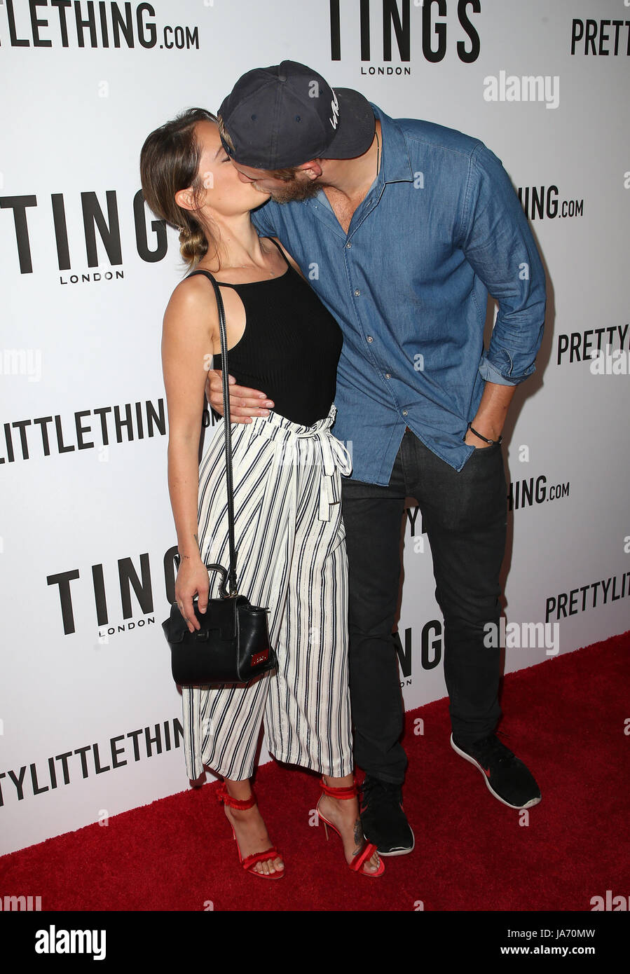 Alexander Ludwig And Jennifer Lawrence Kissing