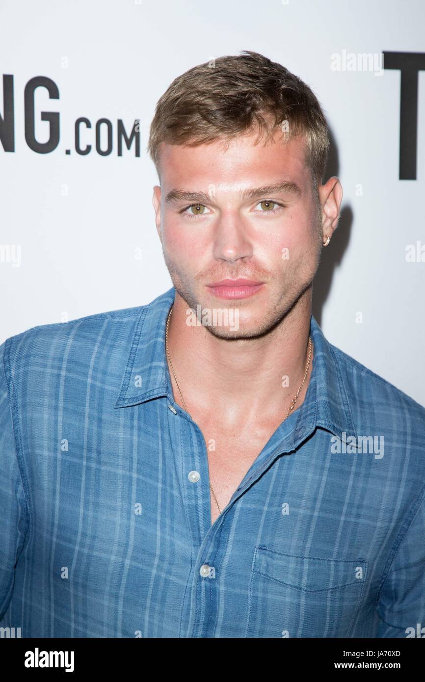 2017 matthew noszka attends hi-res stock photography and images - Alamy