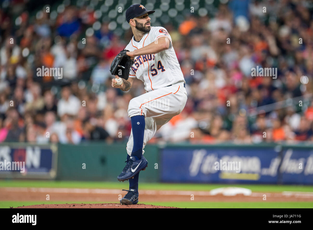 August 23, 2017: Houston Astros starting pitcher Mike Fiers (54 ...