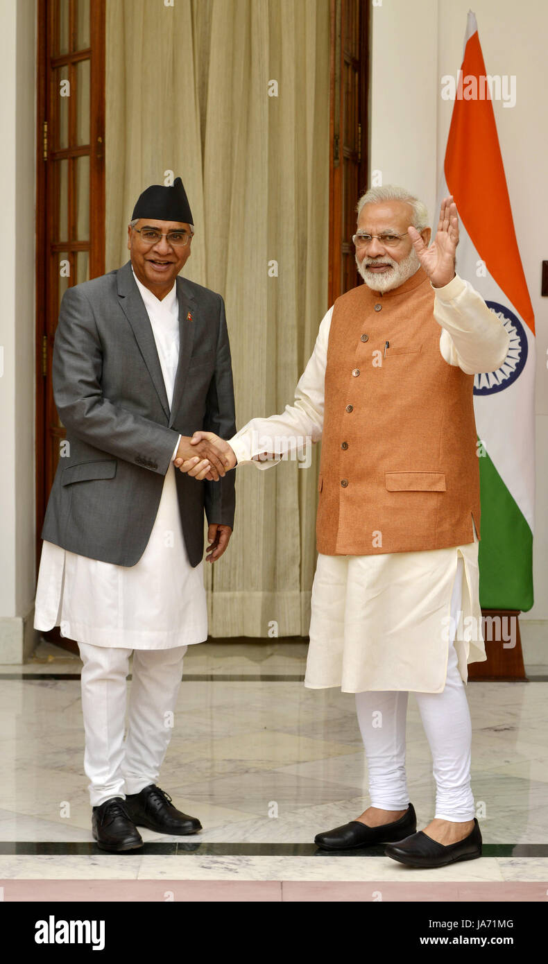 New Delhi. 24th Aug, 2017. Indian Prime Minister Narendra Modi (R ...