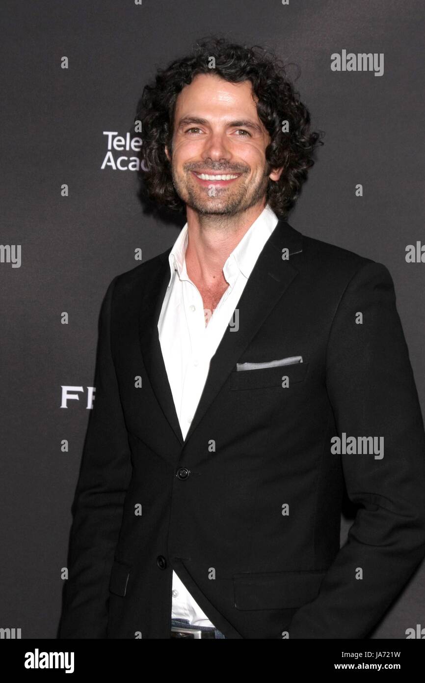 Wolf hall tv hi-res stock photography and images - Alamy