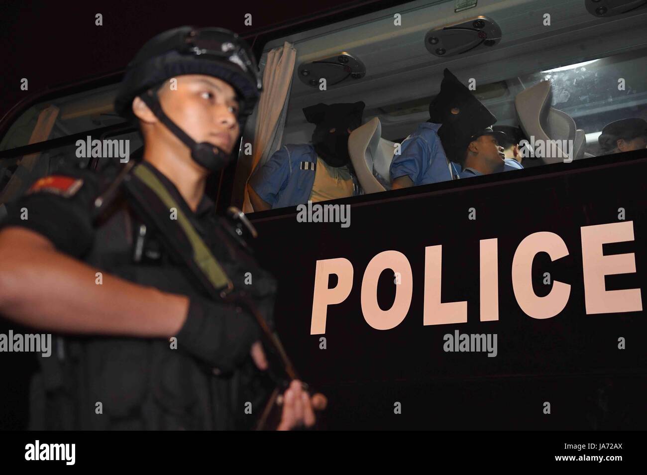 Chinese scam hi-res stock photography and images - Alamy