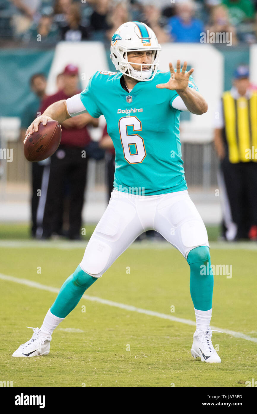 August 24, 2017: Miami Dolphins quarterback Jay Cutler (6) in action ...