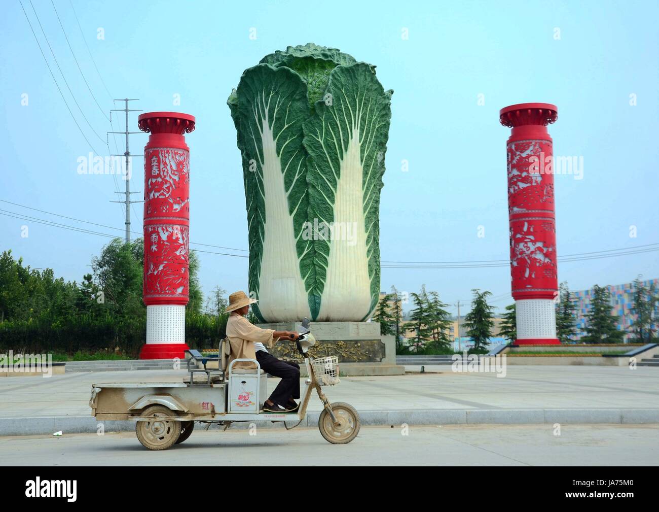 9 meter tall hi-res stock photography and images - Alamy