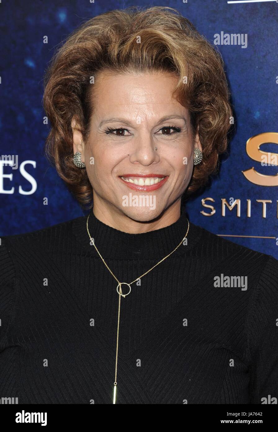 Alexandra billings red carpet hi-res stock photography and images - Alamy