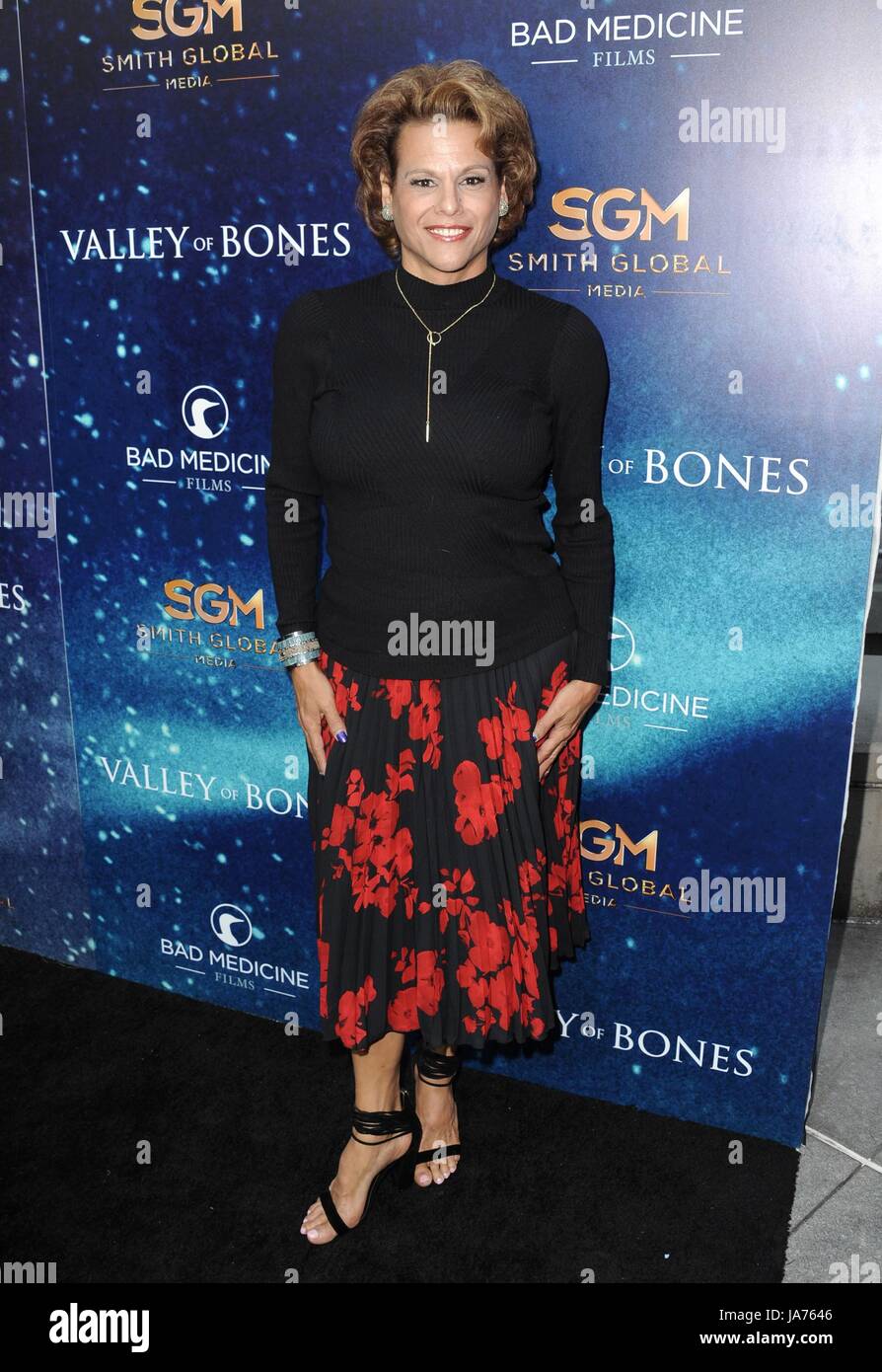 Alexandra billings red carpet hi-res stock photography and images - Alamy