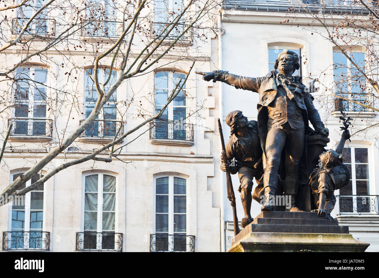 house, building, historical, city, town, monument, tree, statue ...