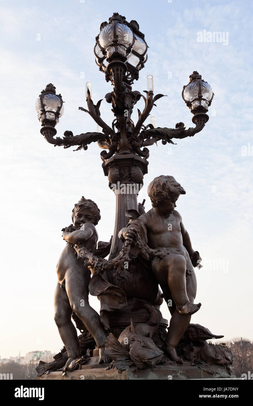 Pont alexandreiii hi-res stock photography and images - Alamy