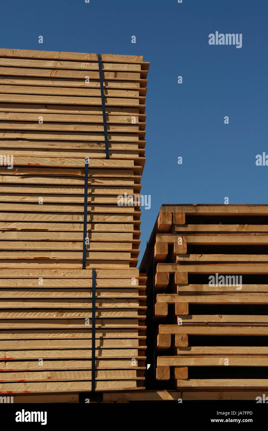 Transport means conveyance box hi-res stock photography and images - Alamy