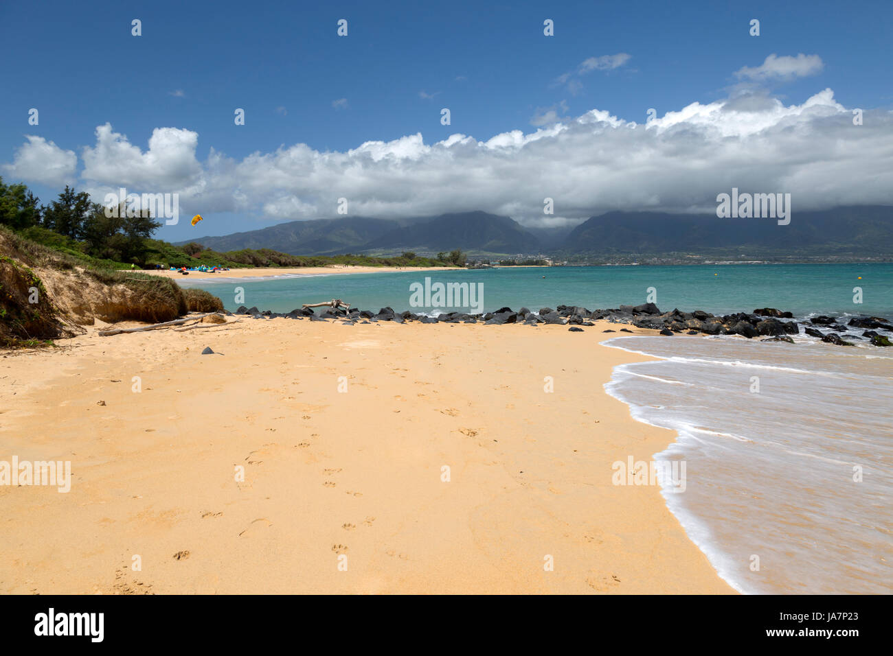 Beach and coast of Kanaha Beach park in Maui, Hawaii. West Maui ...