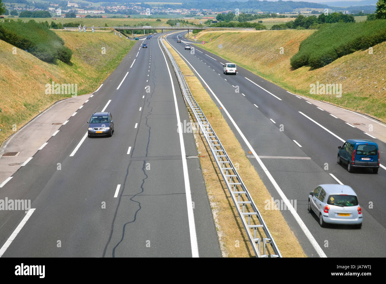 Straight line dividing engine hi-res stock photography and images - Alamy
