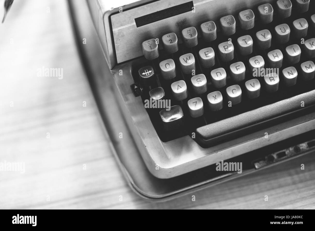 Old school typewriter hi-res stock photography and images - Alamy