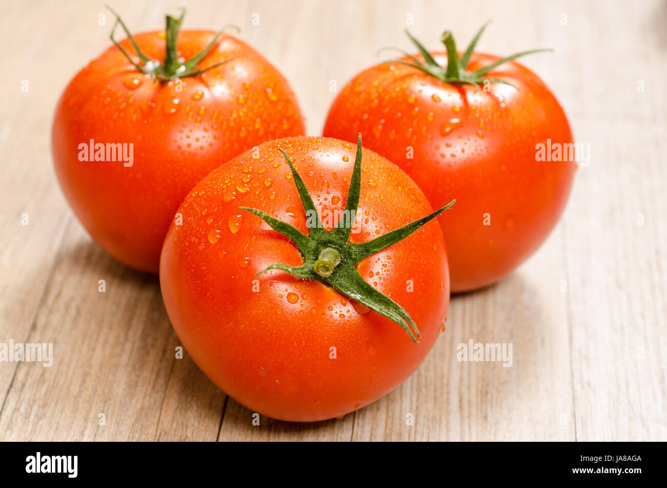 wood, vegetable, tomatoes, tomatos, water drop, waterdrop, water ...