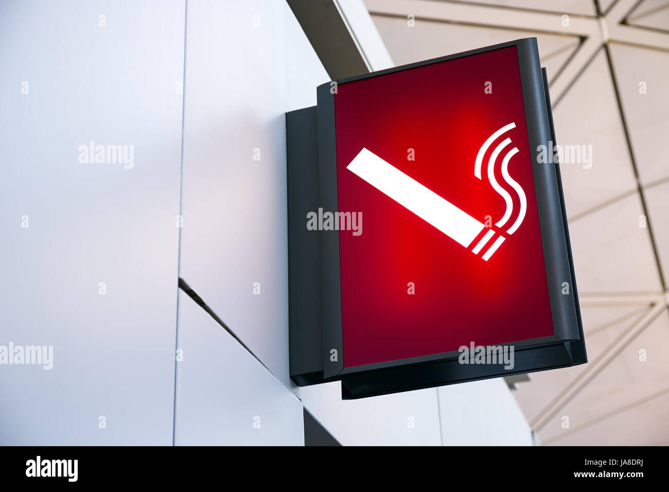 Smoking area sign color hi-res stock photography and images - Alamy