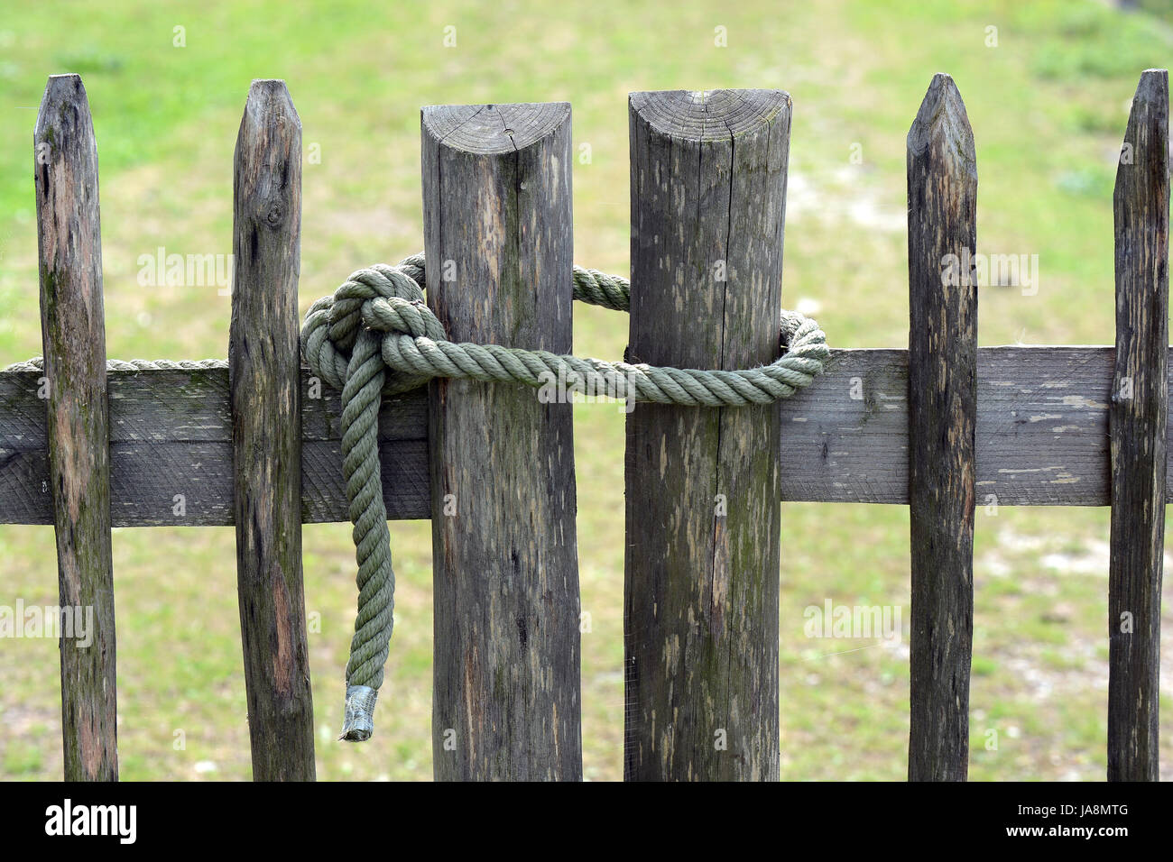 Hurdle gate hi-res stock photography and images - Alamy