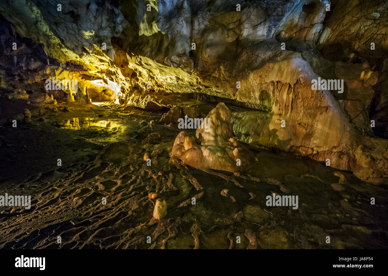 Cave wall texture hi-res stock photography and images - Alamy