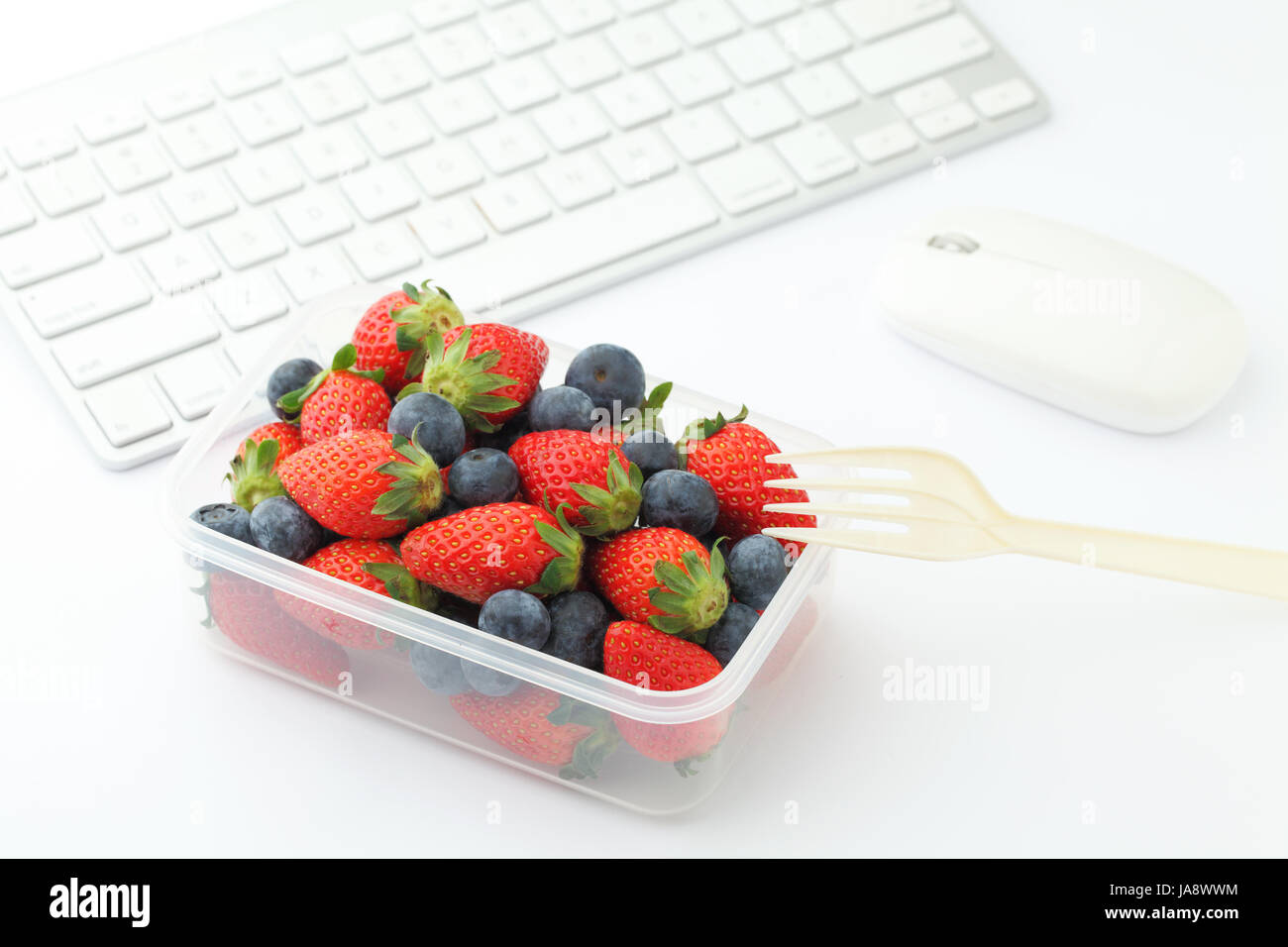 office, laptop, notebook, computers, computer, food, aliment, keyboard ...