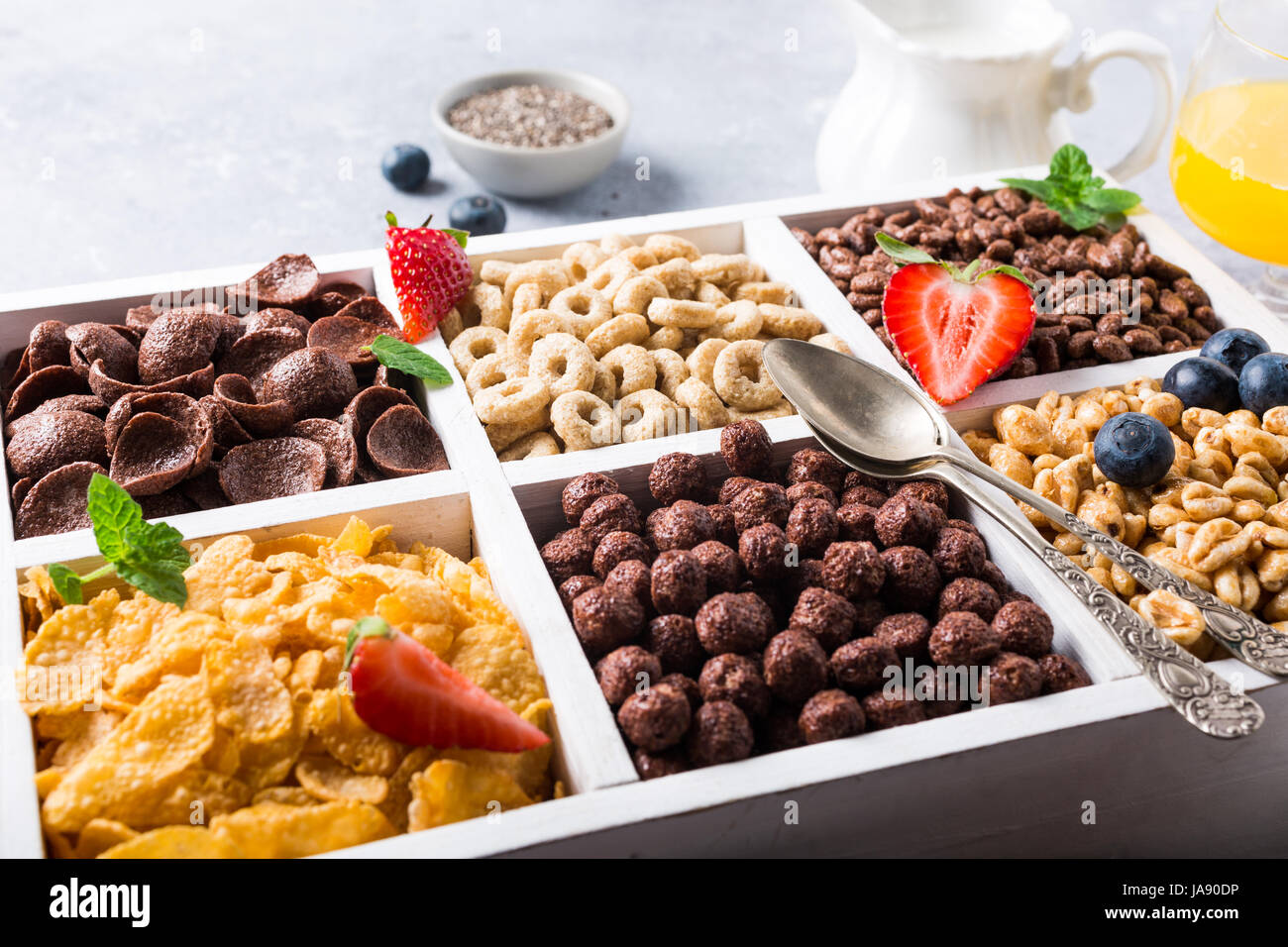 Quick breakfast cereals Stock Photo - Alamy