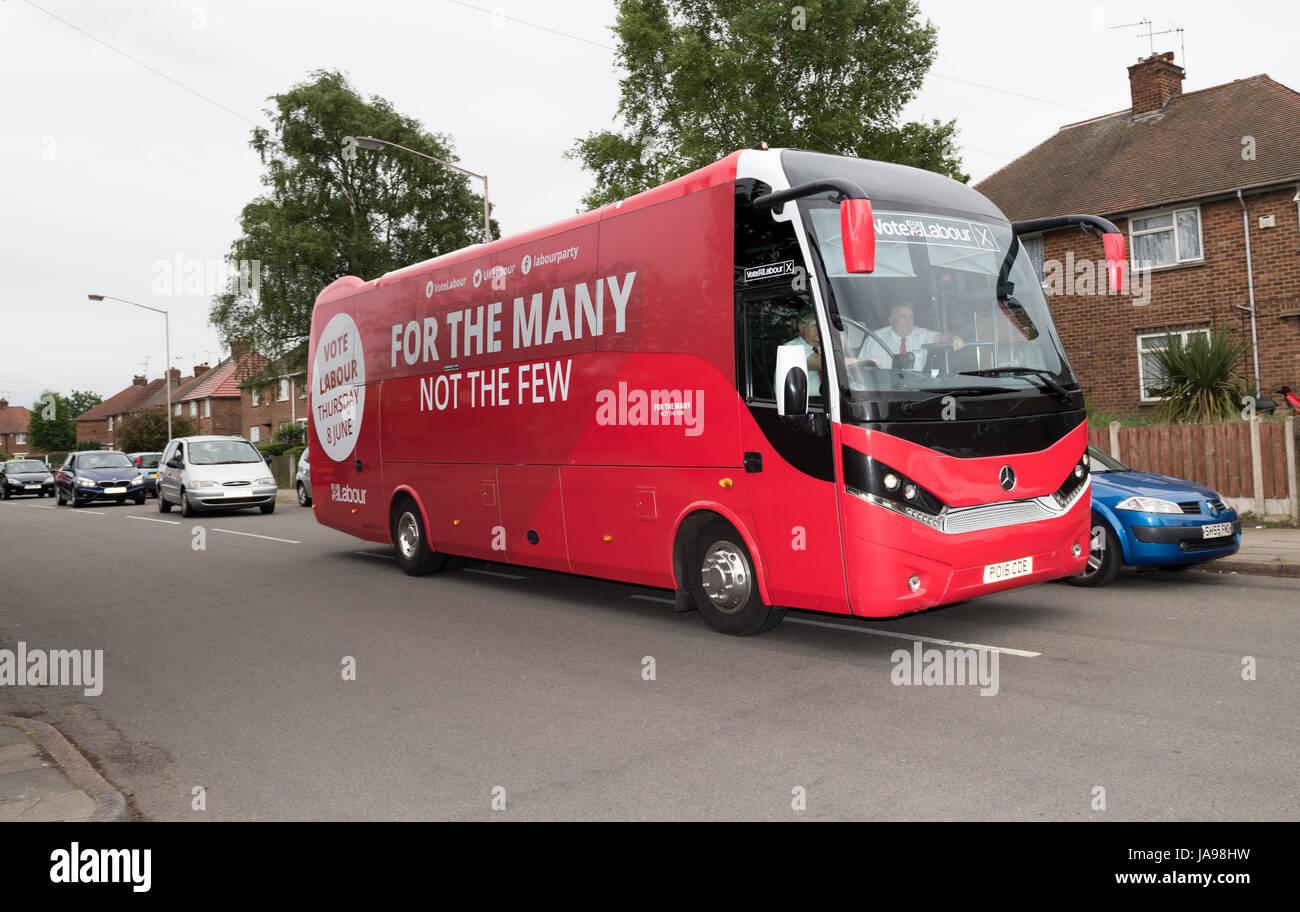 Labour party campaign battle bus Stock Photo - Alamy
