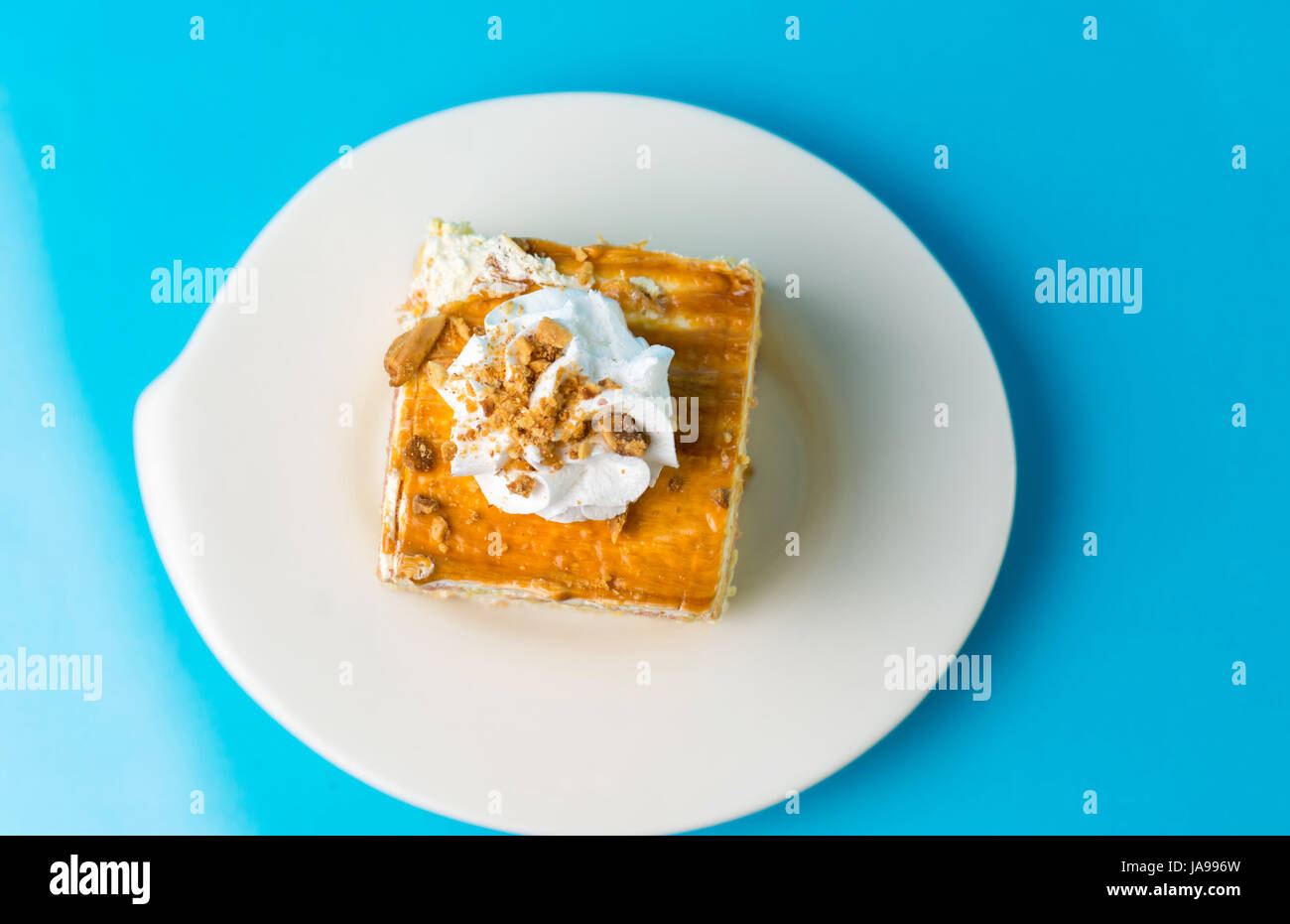Square slice birthday cake hi-res stock photography and images - Alamy