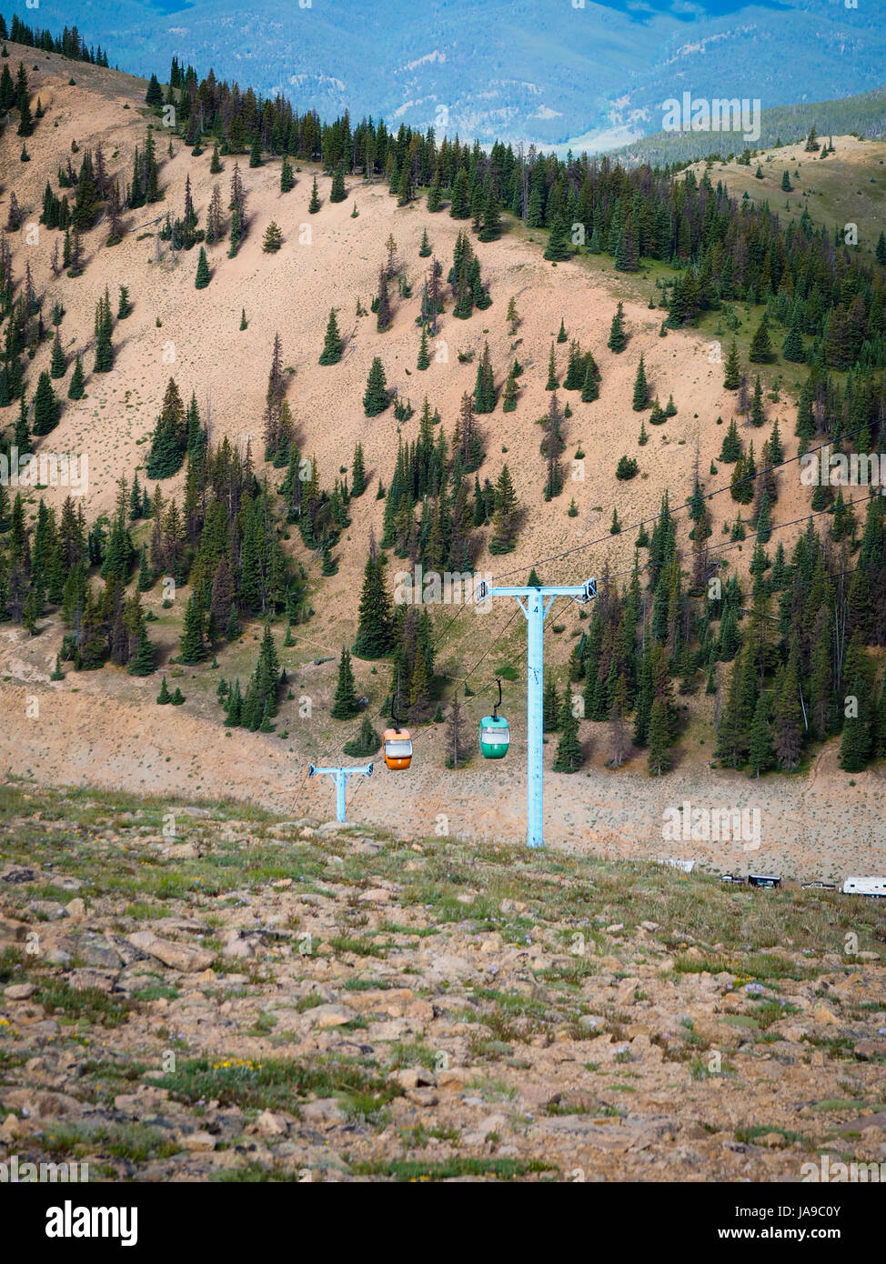 Touristic aerial tram / cable car leading up to Monarch Ridge ...