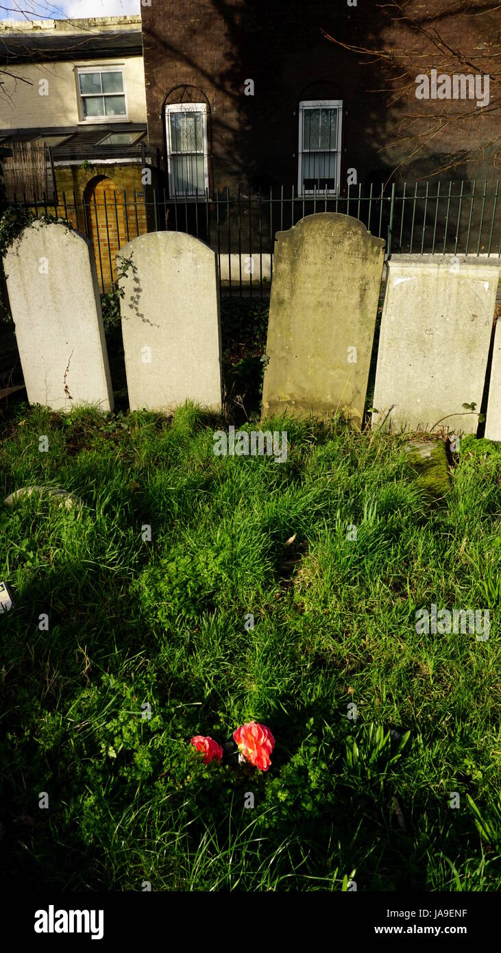 Living cemetery hi-res stock photography and images - Alamy