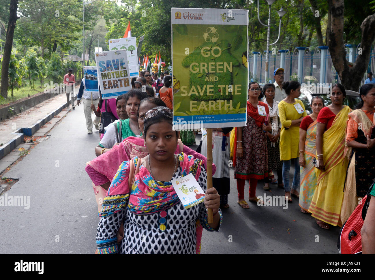 Kolkata, India. 05th June, 2017. Member, activist and student join the ...