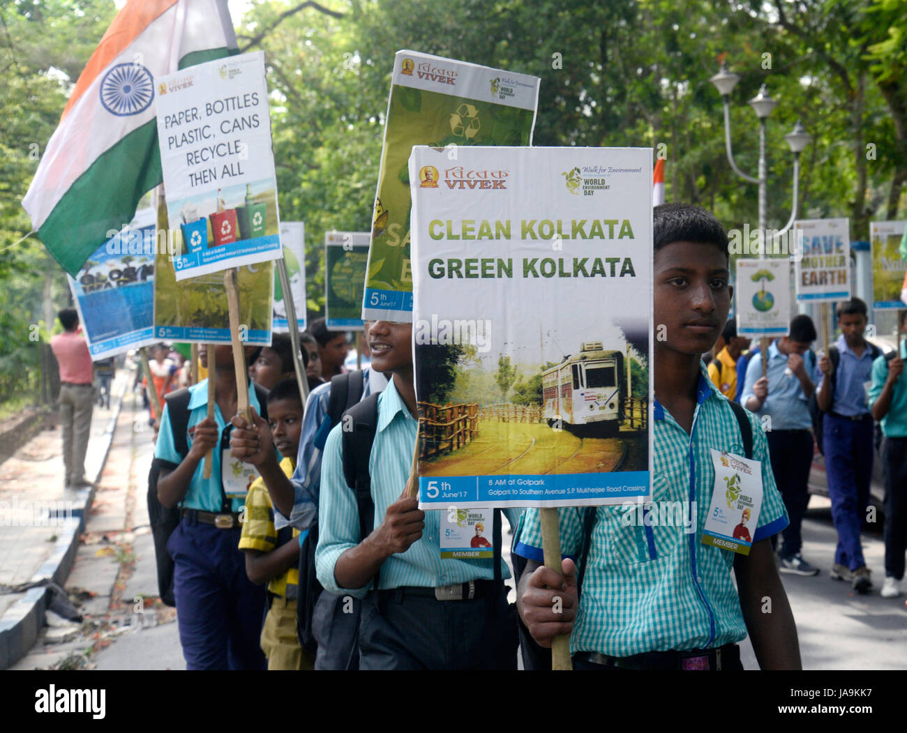 Kolkata, India. 05th June, 2017. Member, activist and student join the ...