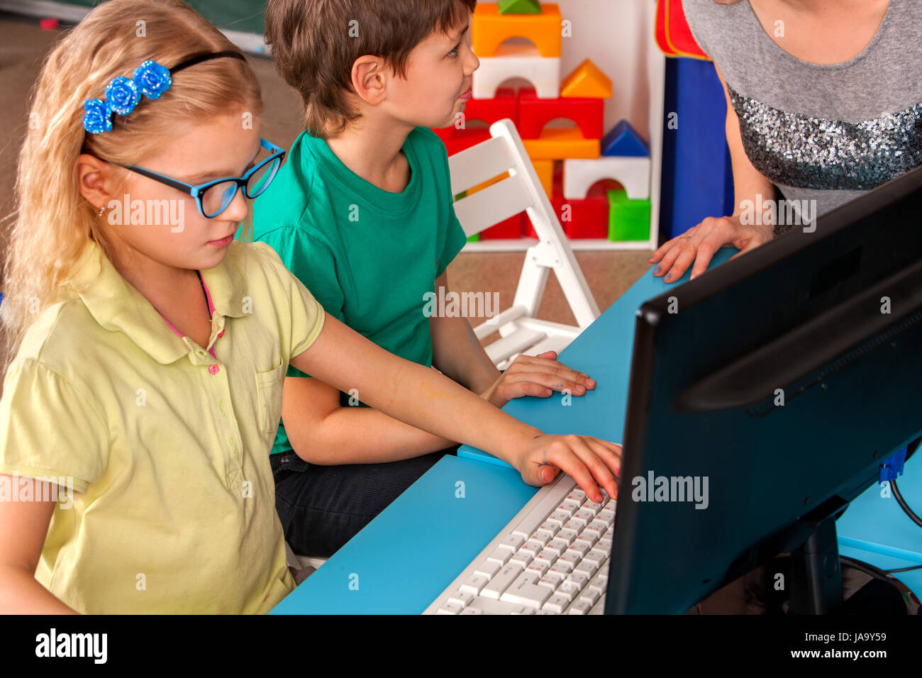 Students, video games, classroom hi-res stock photography and images ...