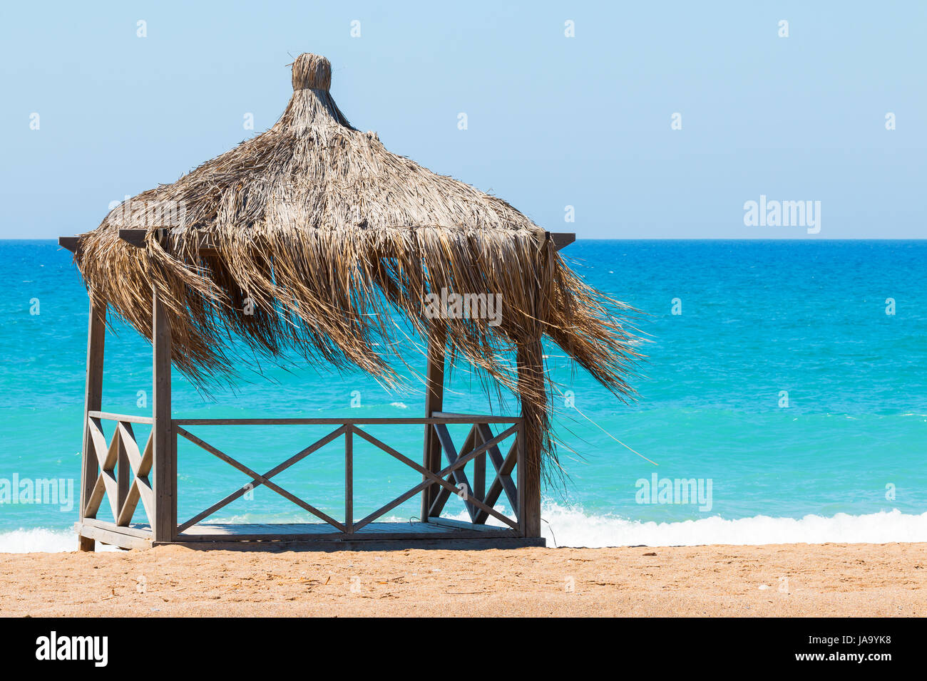 Rest shack on tropical beach on the shore of the ocean Stock Photo - Alamy