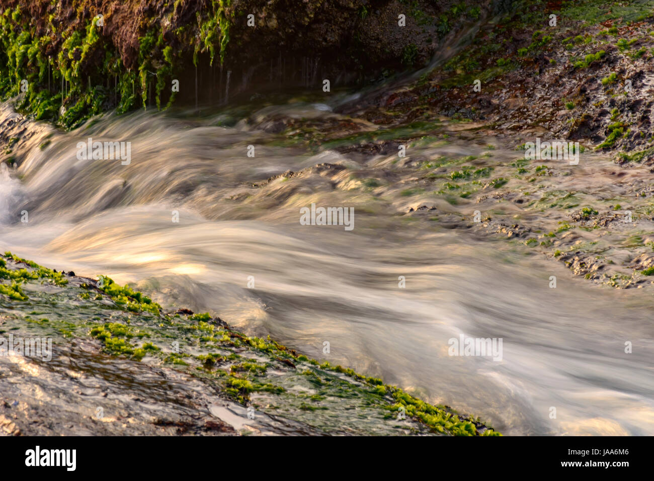 Sunshine between rocks hi-res stock photography and images - Alamy