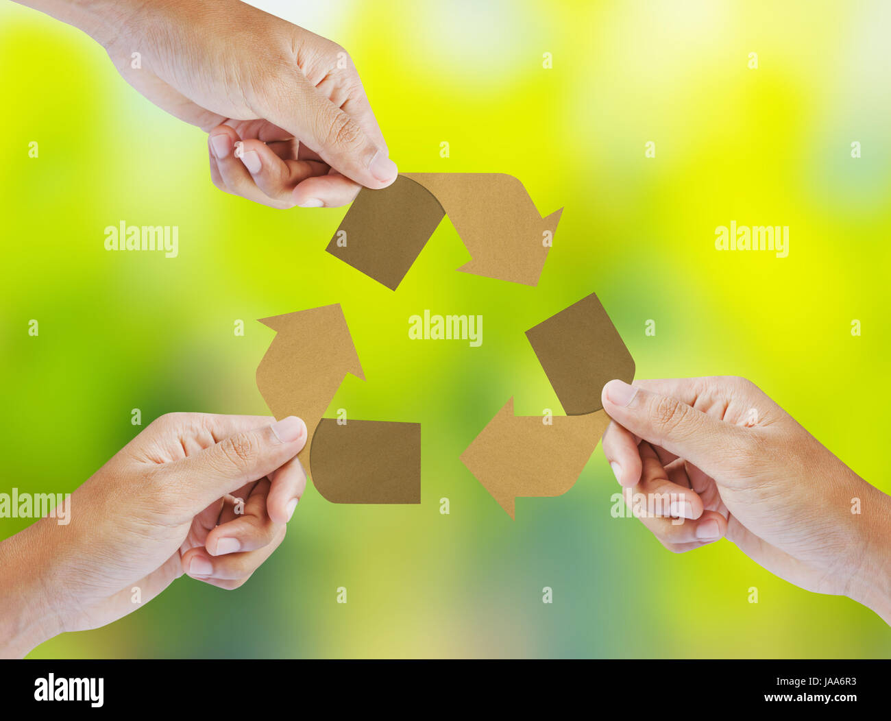 Green plant recycle symbol hi-res stock photography and images - Alamy