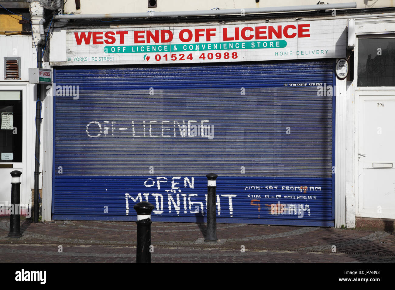 Opening off hi-res stock photography and images - Alamy