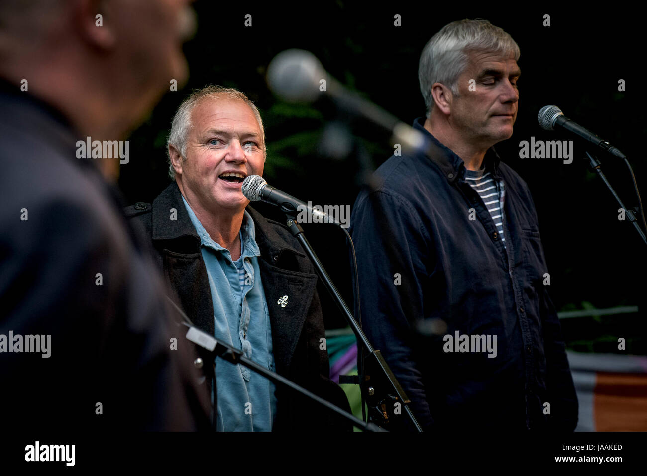 John Lethbridge from Fisherman’s Friends singing at Trebah Garden ...