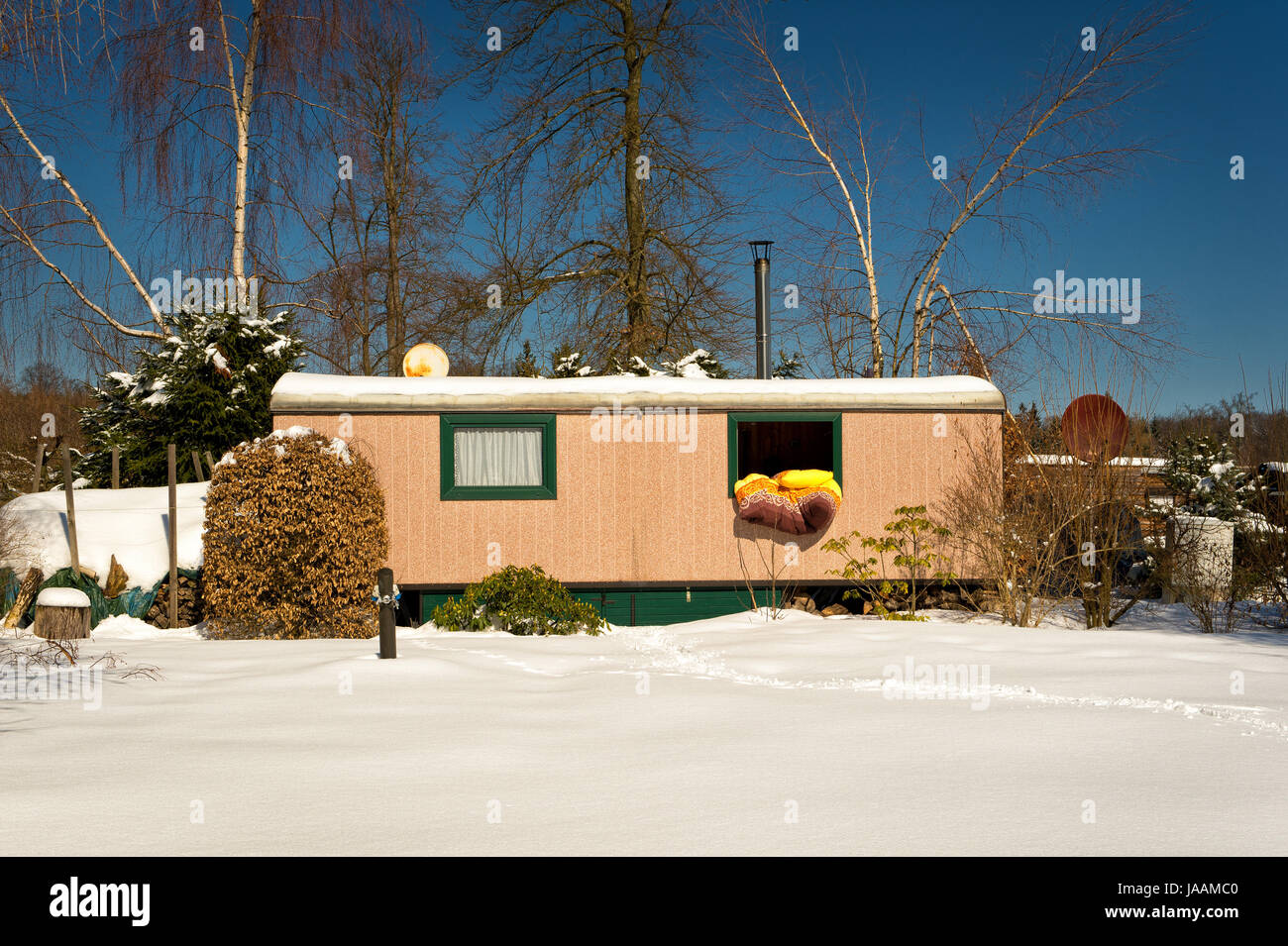 roof over head Stock Photo - Alamy