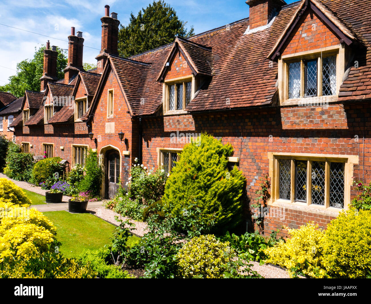 The Robert Palmer Cottages, Sonning, Reading, Berkshire, England, UK ...
