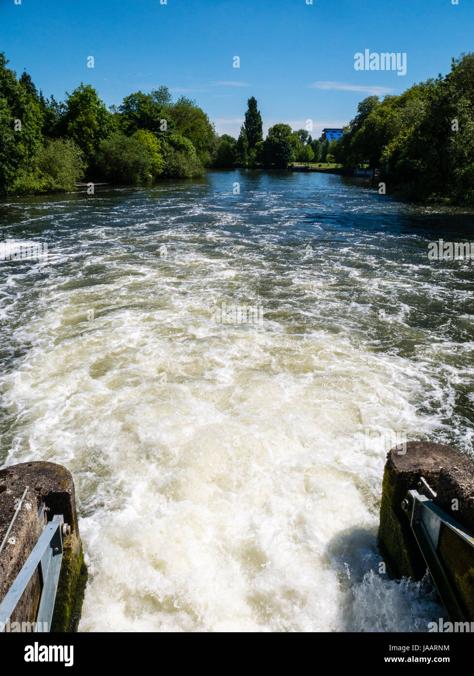 Caversham Weir, River Thames, Caversham, Reading, Berkshire, England ...