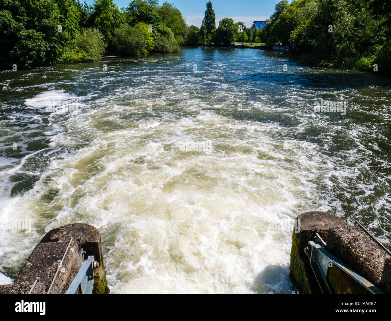 Caversham Weir, River Thames, Caversham, Reading, Berkshire, England ...