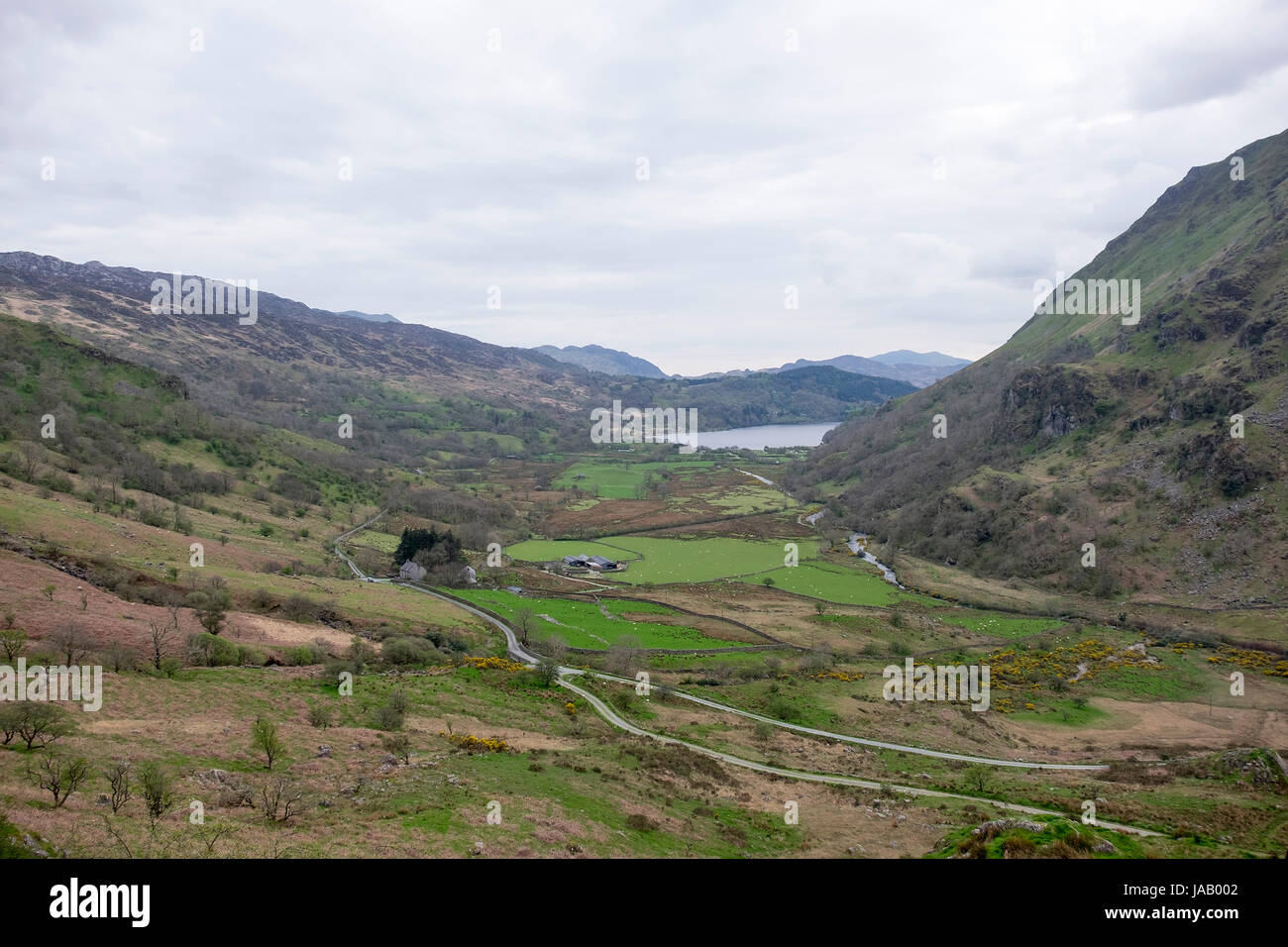 Mount snowdon snowdonia national hi-res stock photography and images ...