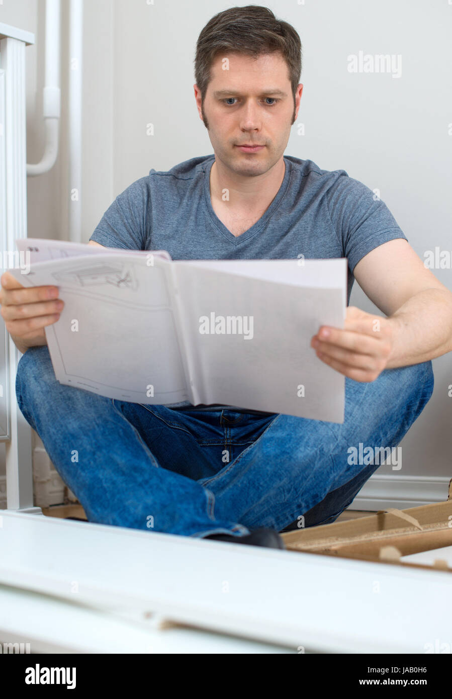 Installation instructions hi-res stock photography and images - Alamy