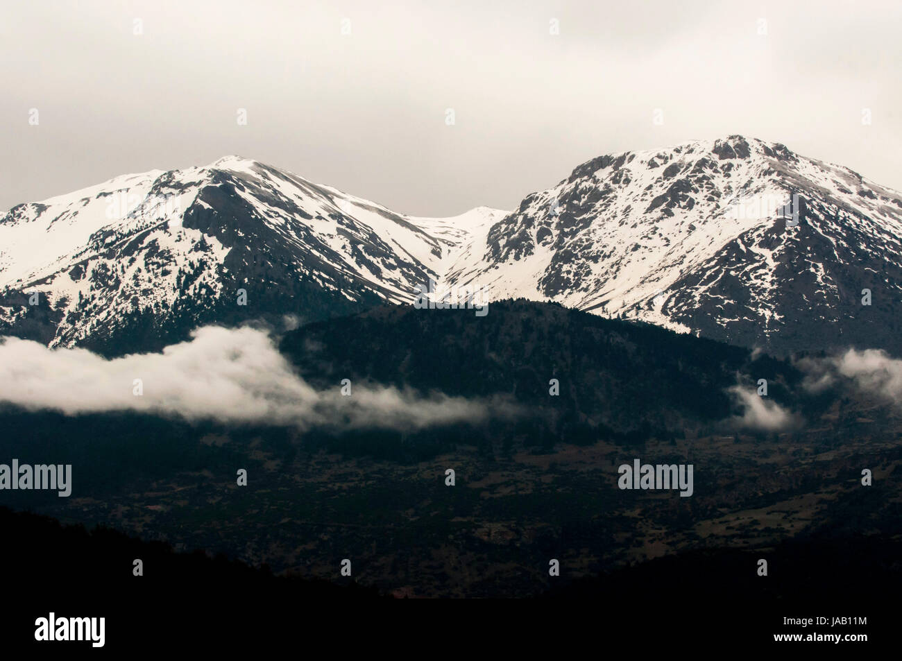 twin snowy mountain peaks Stock Photo - Alamy