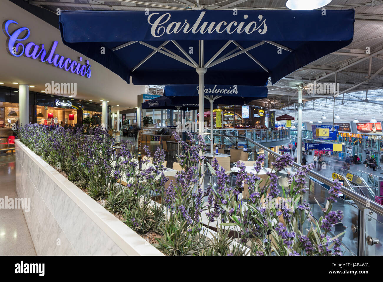 Carluccios hi-res stock photography and images - Alamy