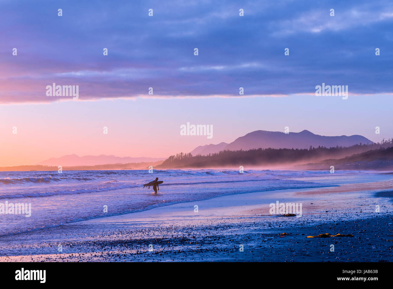 Sunset, Long Beach, Pacific Rim National Park, Vancouver Island ...