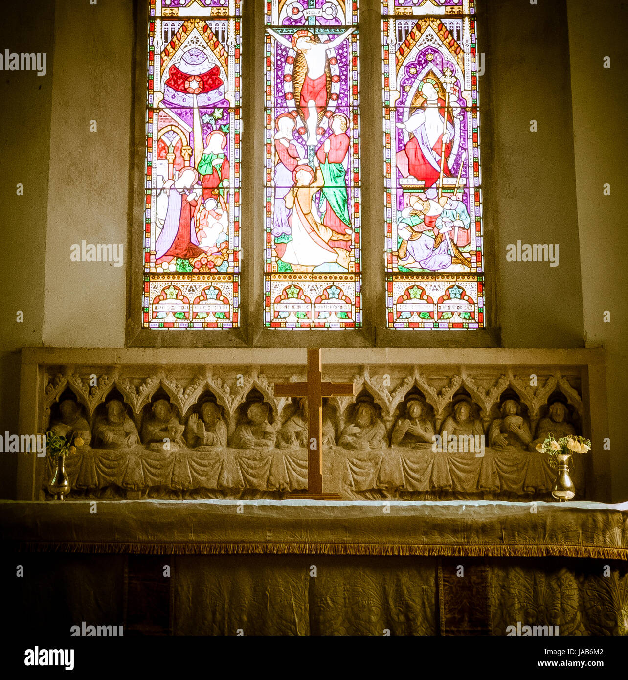 Altar colourful stained glass hi-res stock photography and images - Alamy