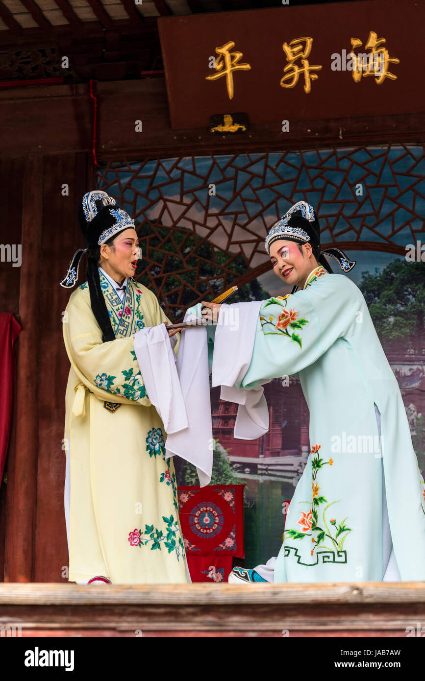 Traditional Chinese opera performance, Ancient water town of Tongli ...