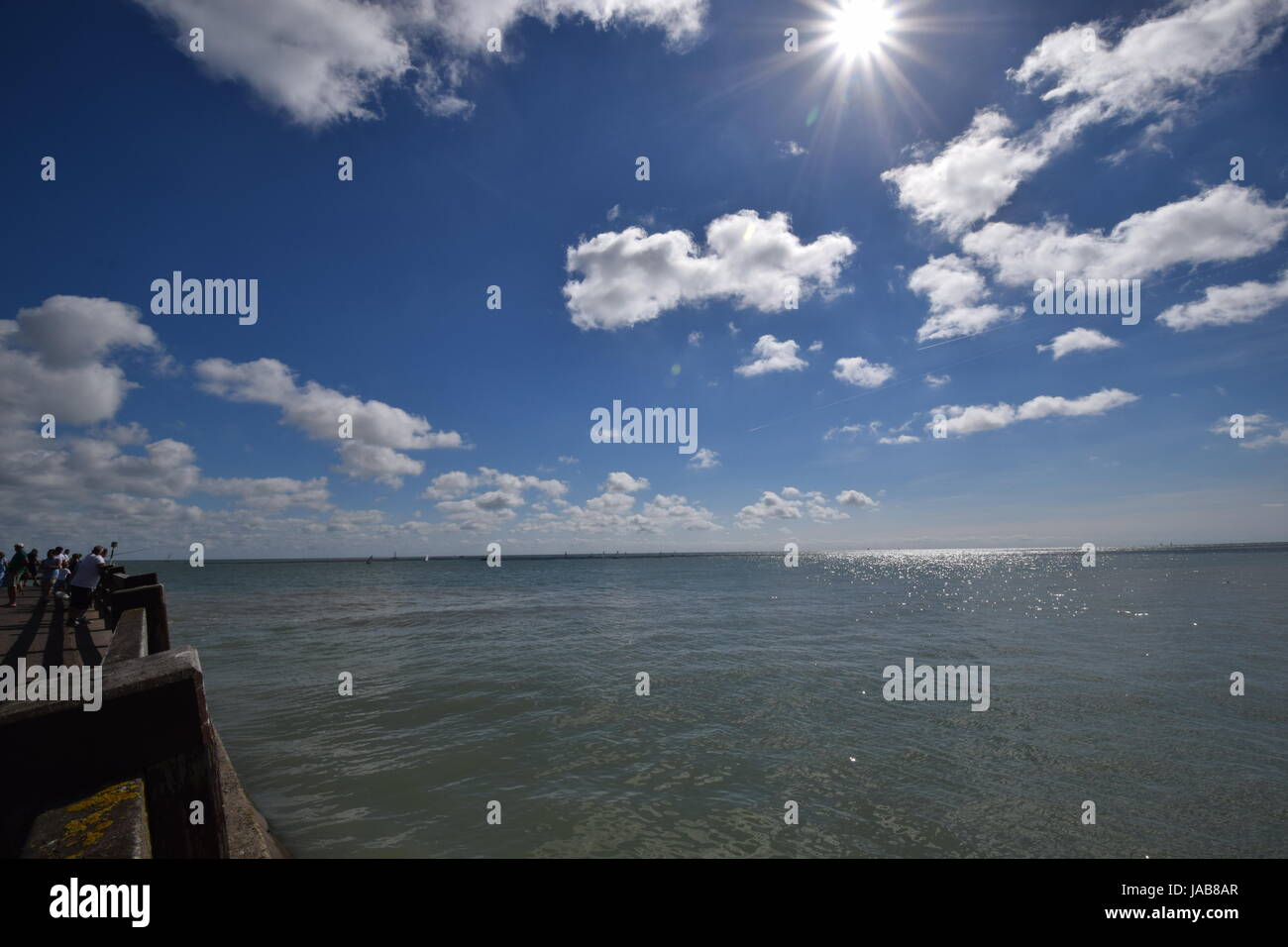Broadstairs pier harbour hi-res stock photography and images - Alamy